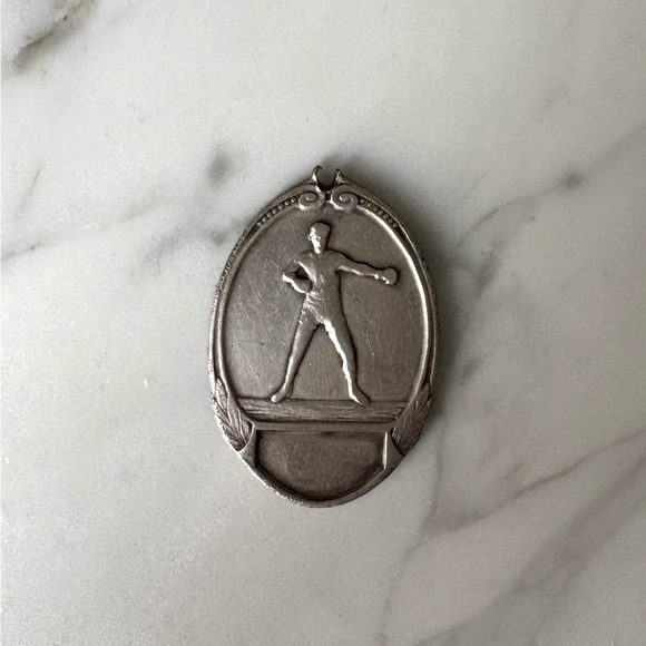 Vintage America | Accessories | Vintage Sterling Silver Oval Boxing ...